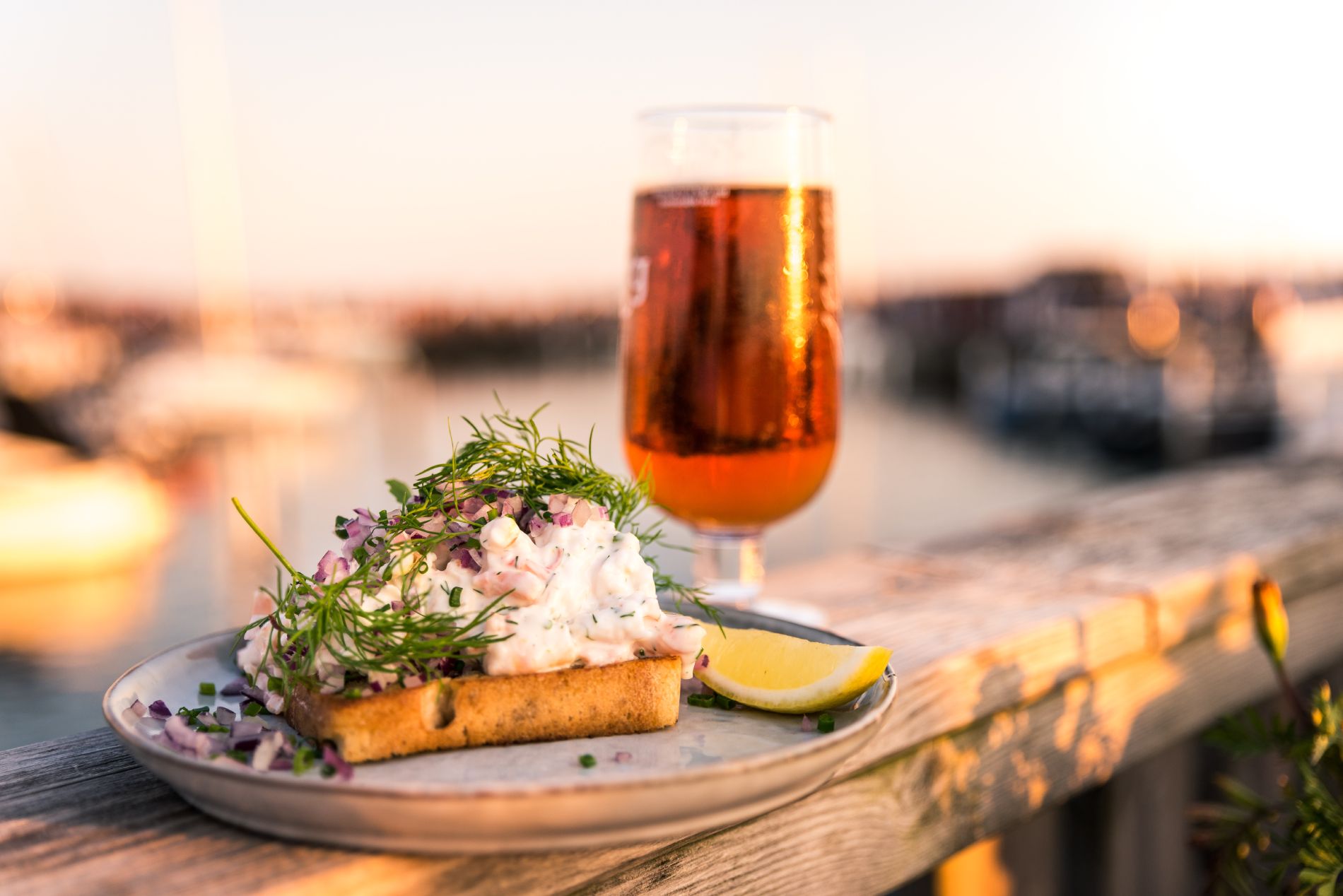 Rökerimeny i Varberg – Joels Brygga